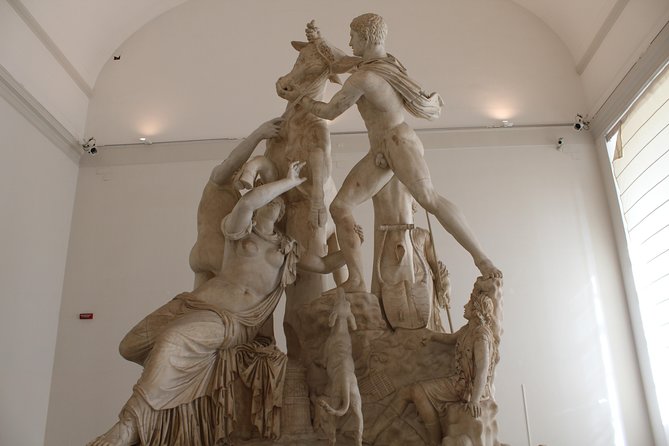National Archaeological Museum of Naples - Accessibility and Amenities