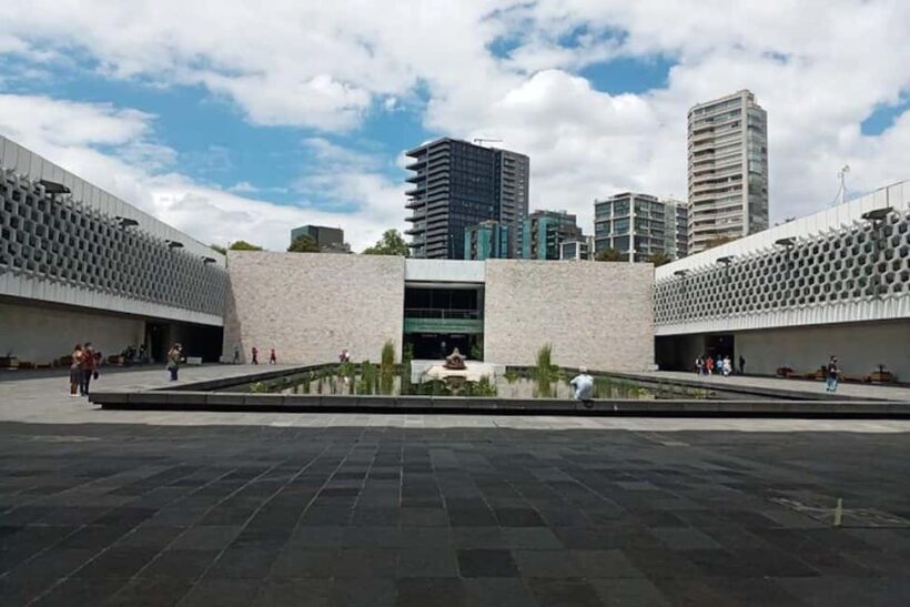 National Museum of Anthropology: a journey into Mexico's past-English lang. - FAQ