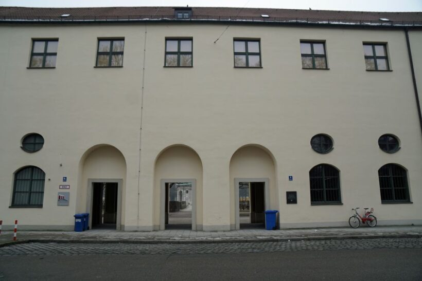 National Socialism WWII with licensed guide - private tour - Authentic Insights from Reviews