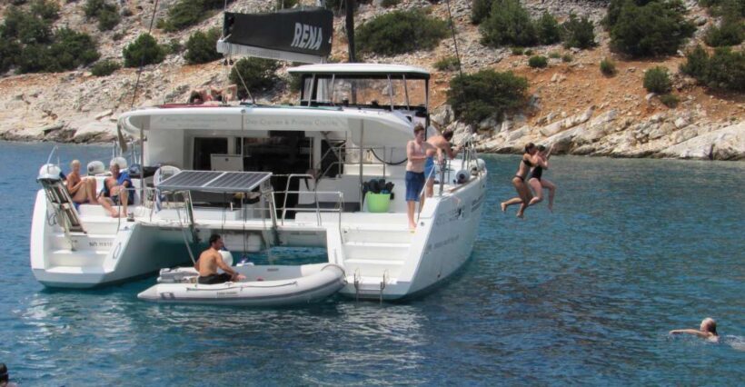 Naxos: Luxury Catamaran Day Trip with Lunch and Drinks - Key Points