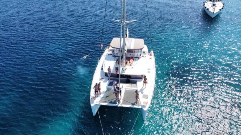 Naxos: Naxos Catamaran Sailing Cruise with Lunch and Drinks - The Atmosphere and Group Experience