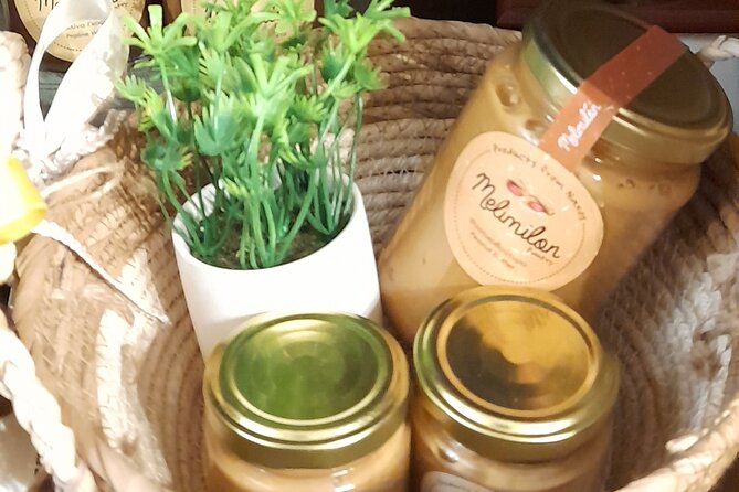 Naxos Old Town Private Food Tour With Dinner and Pickup - Knowledgeable Guides