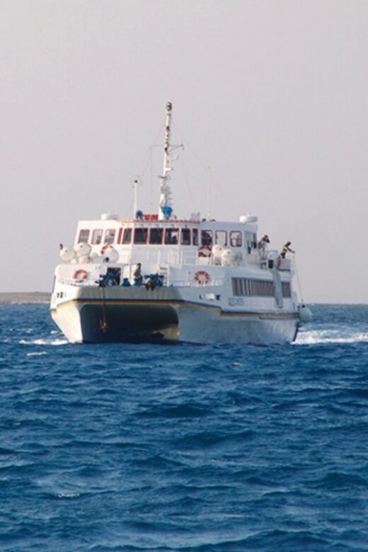 Naxos: Santorini Day Trip by Boat with Guided Tour - Exploring the Naxos: Santorini Day Trip by Boat with Guided Tour