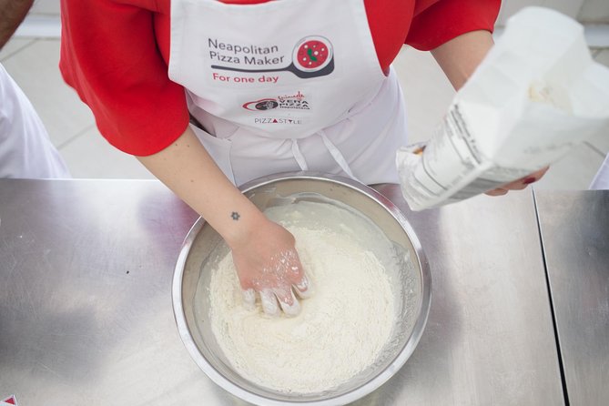 Neapolitan Pizzamaker for One Day - The Significance of Neapolitan Pizza