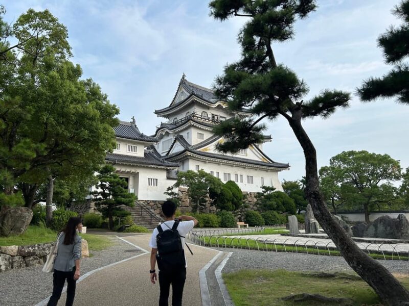 Near KIX: Kishiwada Castle & Gardens Private Tour - Visitor Experience