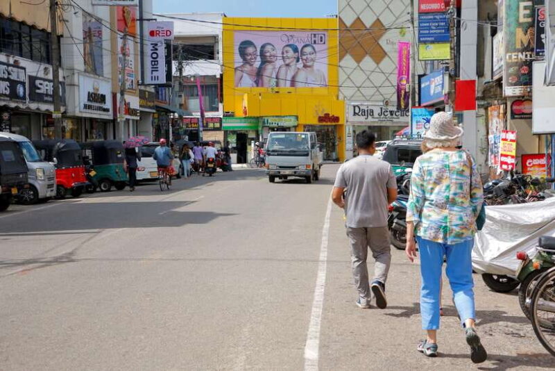 Negombo: CITY TOUR by Car with Professional Guiding - FAQ