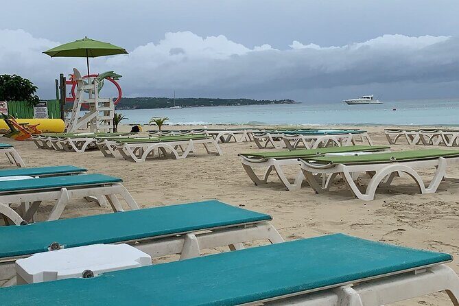 Negril 7 mile Beach, Party Catamaran Cruise , Snorkeling and Ricks Cafe Combo - Who Should Consider This Tour?