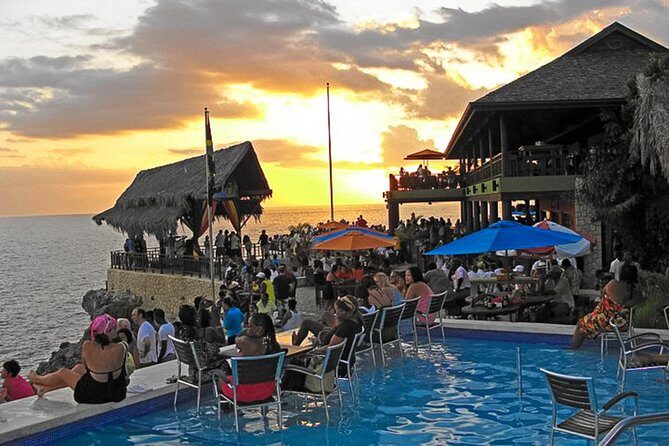 Negril 7 Miles Beach, Ricks Cafe and Shopping - Practical Tips for Your Day Trip