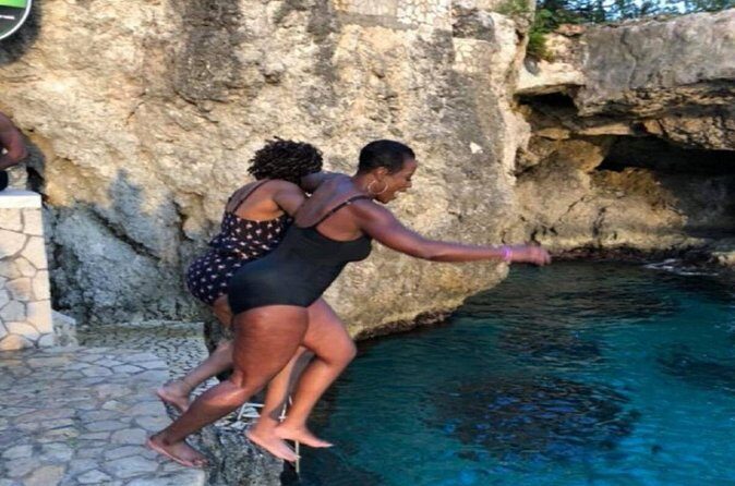 Negril Beach Experience & Rick's Cafe from Negril - FAQ