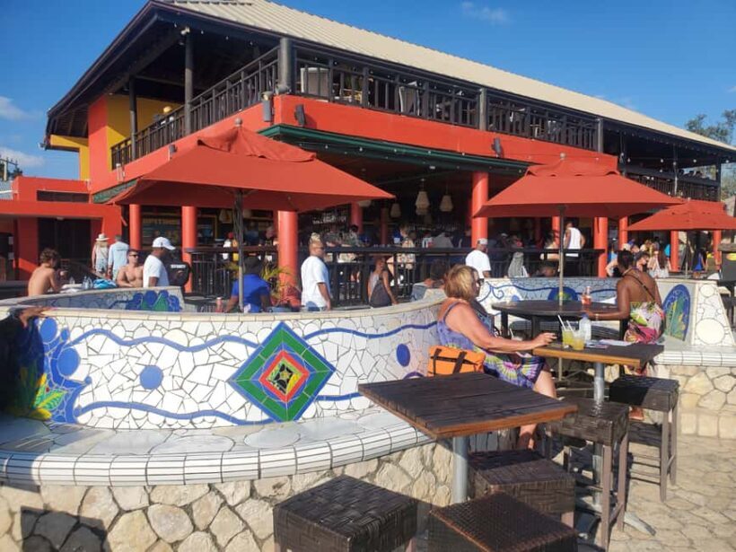 Negril: Private 7 Miles Beach & Ricks Cafe Tour - Key Points