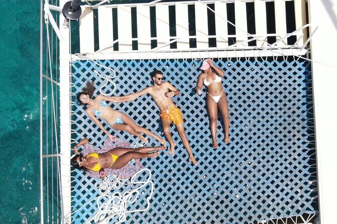 Negril PRIVATE CHARTER Catamaran (rate for 21 persons) - FAQ