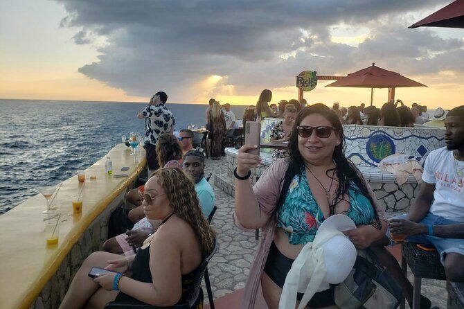 Negril Seven Mile beach, Catamaran Cruise ,Parasailing,with Sunset at Ricks Cafe - Key Points