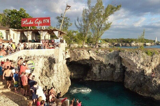 Negril Seven Mile Beach & Ricks Cafe - The Authentic Jamaican Atmosphere