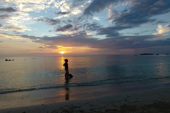 Negril's 7 miles Beach and Rick's Café - What to Expect from the Tour