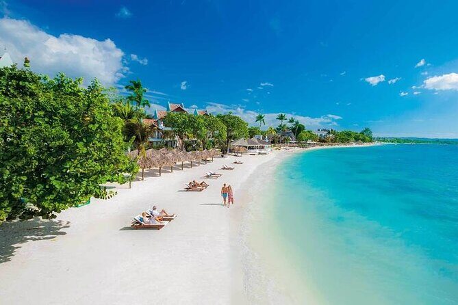 Negril's Private Day Trip with Margaritaville and Rick's Cafe - Key Points