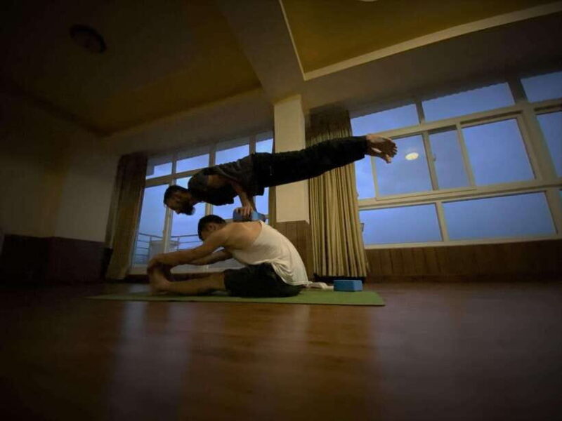 Nepal : 2 weeks Transformative Yoga and Meditation Retreat - Key Points