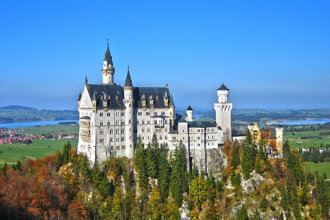 Neuschwanstein and Hohenschwangau Plus Oberammergau Private Tour - Discovering the History of Hohenschwangau Castle