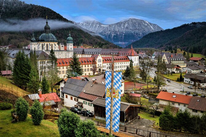 Neuschwanstein Castle, Ettal Abbey and Oberammergau Private Tour From Munich - Tips for an Enjoyable Tour Experience