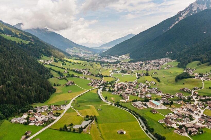 Neustift im Stubaital: Tandem Paragliding Flight - What’s Included and What to Consider