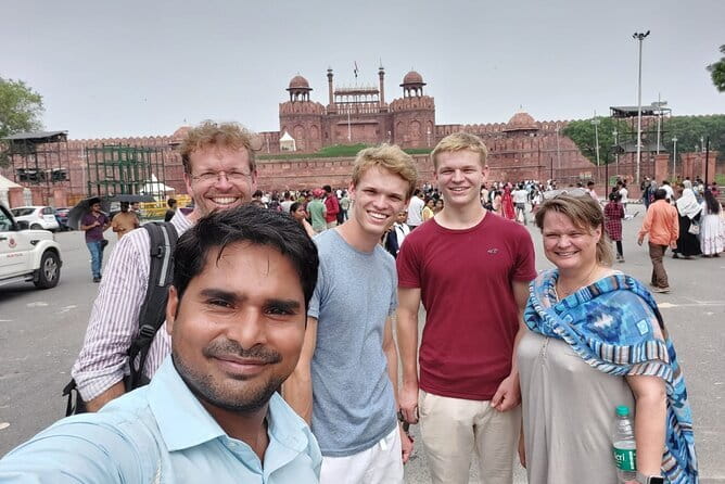 New and Old Delhi Full Day Sightseeing - Key Points