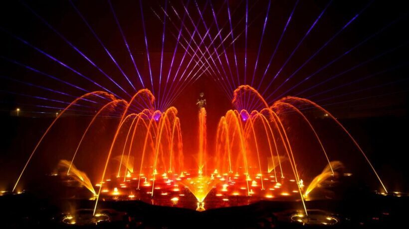 New Delhi: Akshardham Exhibition, Light & Water Show Tour - Key Points