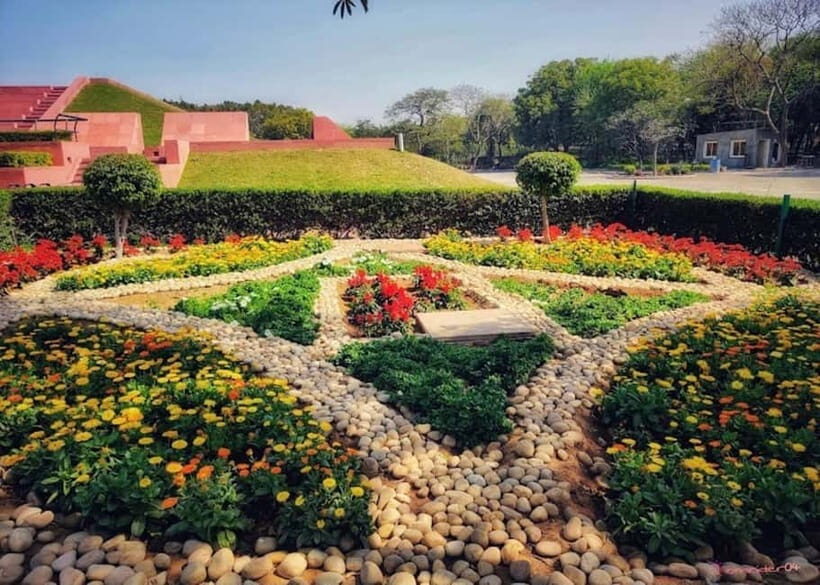 New Delhi: Lotus Temple Private Tour with Skip-the-Line - Who Should Book This Tour?