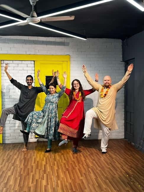 New Delhi: Namaste India Bollywood Dance Workshop - Who Should Consider This Experience?