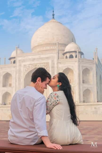 New Delhi: Premier Taj Mahal, Agra Fort & Baby Taj Tour - Guides: Knowledge and Friendliness Matter