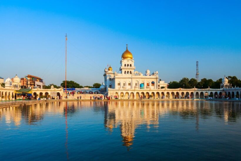 New Delhi: Private Guided Tour of Temples with Transfers - Detailed Breakdown of the Experience