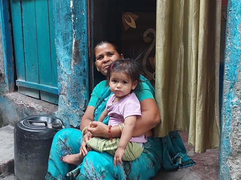New Delhi:Sanjay Colony Slum Tour with Family Lunch - Key Points