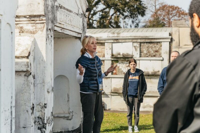 New Orleans: City and Cemetery Bus Tour Garden District Walk - The Breakdown of the Itinerary