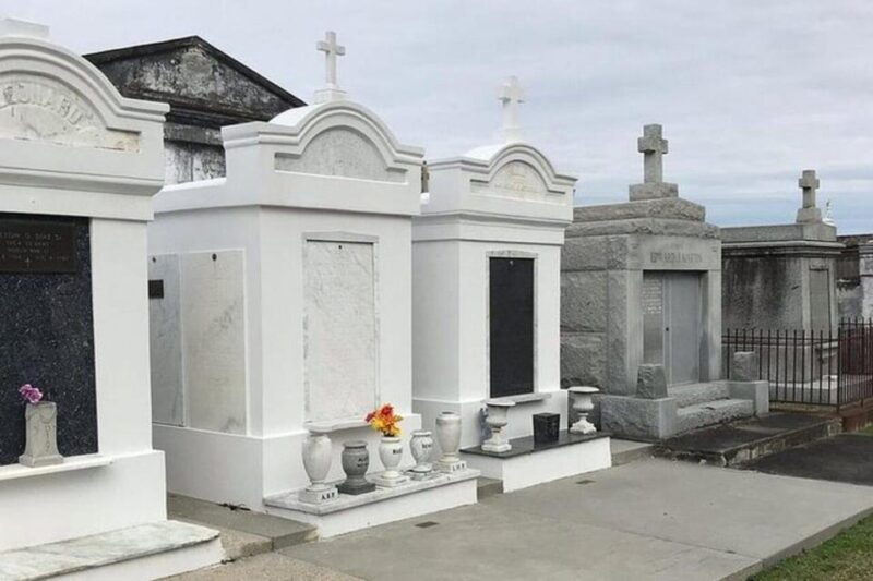 New Orleans: City and Cemetery Sightseeing Tour - Who Should Consider This Tour?