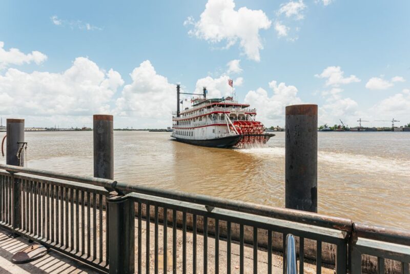 New Orleans: City Sightseeing Hop-On Hop-Off Bus Tour - Who Will Appreciate This Tour?
