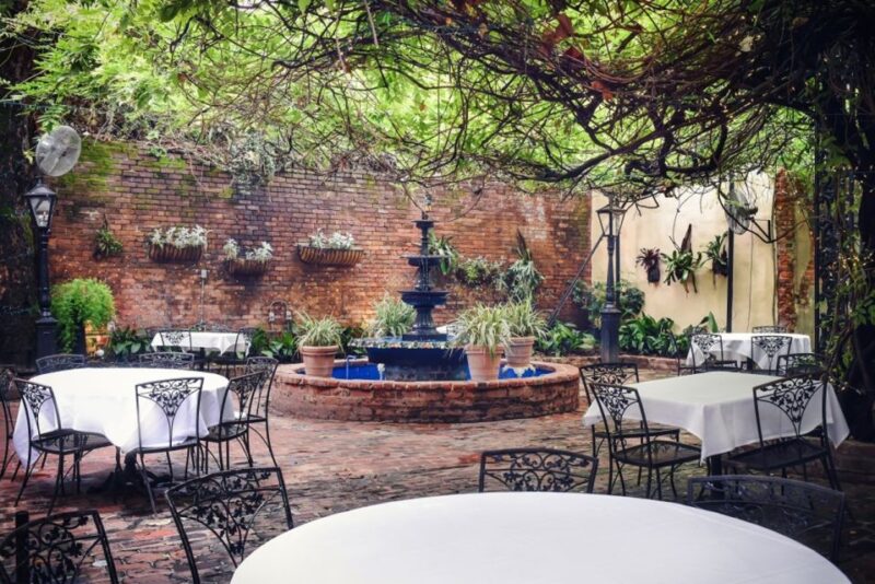 New Orleans: 'Court of Two Sisters' Jazz Brunch Buffet - The Sum Up