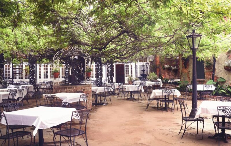 New Orleans: 'Court of Two Sisters' Jazz Brunch Buffet - FAQ