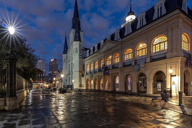 New Orleans French Quarter Haunted History Cocktail Tour - The Starting Point: Lafitte’s Blacksmith Shop Bar