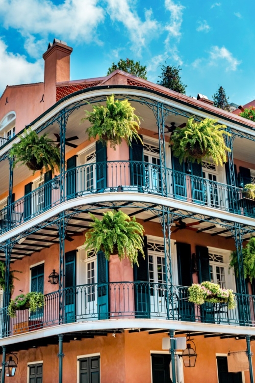 New Orleans French Quarter History and Hauntings Tour - The Guide and the Experience