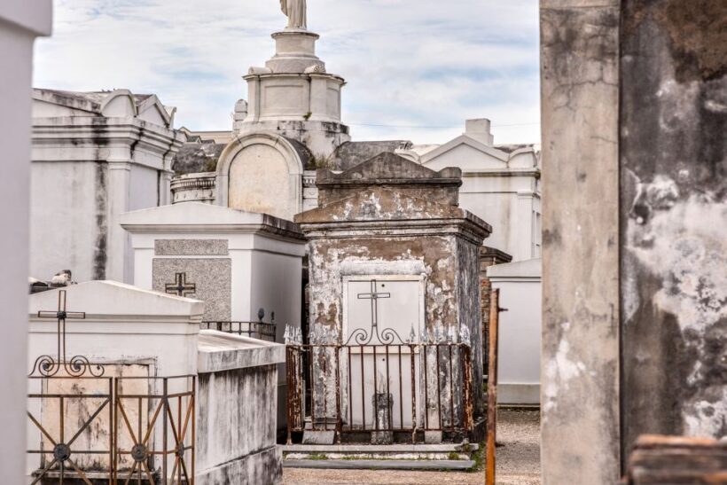 New Orleans: French Quarter Saints & Sinners History Tour - The Sights and Sagas in Detail