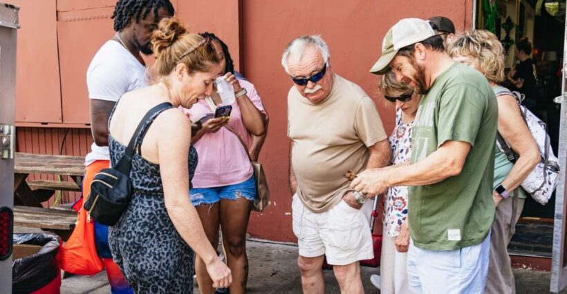 New Orleans: Garden District Food, Drinks & History Tour - The Food Stops: What You Can Expect
