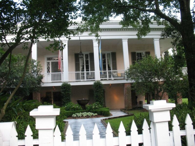 New Orleans: Garden District Walking Tour - Architectural Marvels and Their Stories