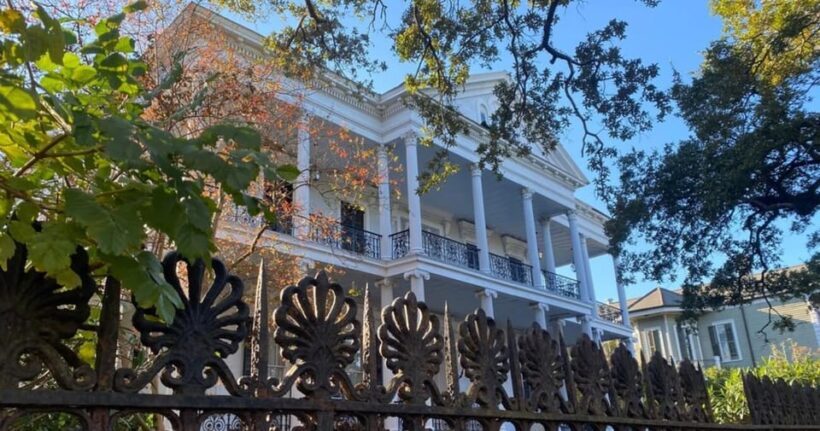 New Orleans: Garden District Walking Tour - Practical Details: What to Expect