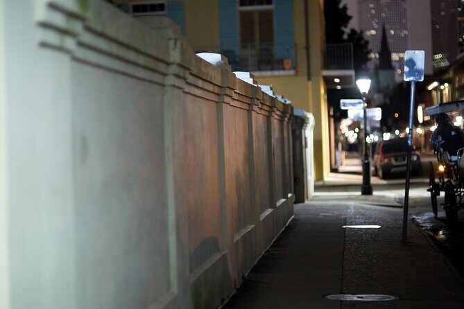 New Orleans Ghosts Boos and Booze Haunted Pub Crawl - Authenticity and Reviewer Insights