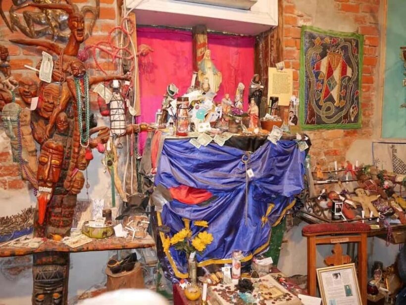 New Orleans: Guided Museum and Voodoo Walking Tour - Key Points