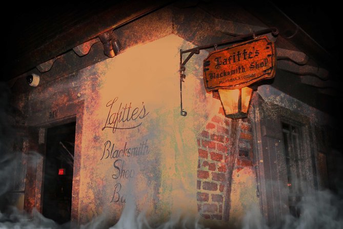 New Orleans' Historic Haunted Bar Crawl - Key Points
