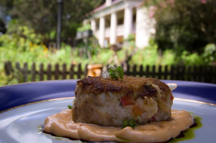 New Orleans: Houmas House Plantation Tour - From Movie Sets to Haunted Mysteries
