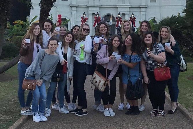 New Orleans Jingle Bells Walking Tour - Detailed Breakdown of the Experience