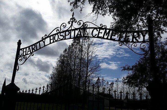 New Orleans Nighttime Cemetery and Haunted Plantation Tour - FAQ