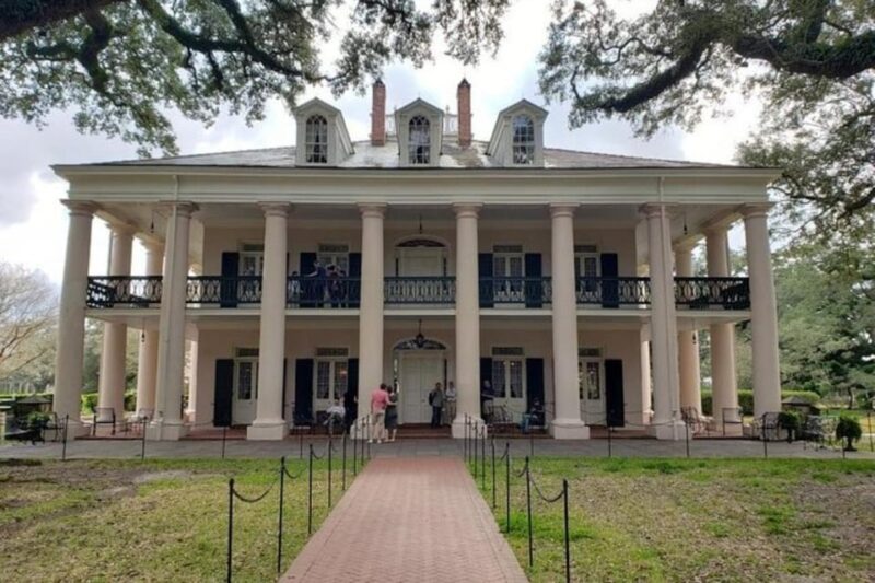 New Orleans: Oak Alley & Laura Plantation Tour w/Transport - FAQs