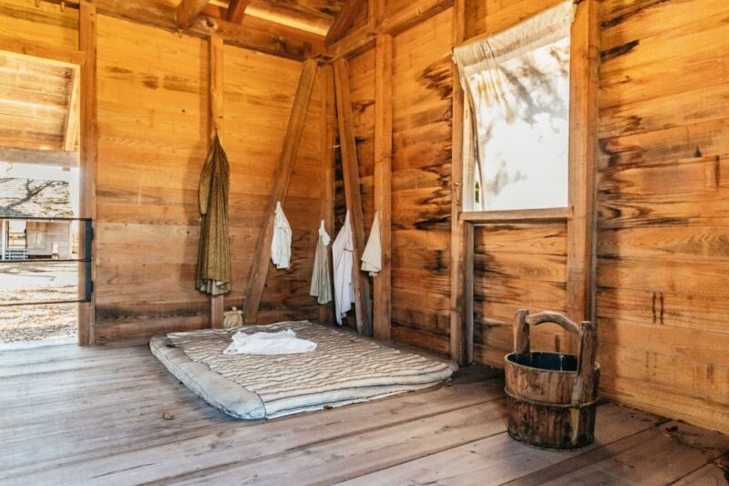 New Orleans: Oak Alley Plantation & Airboat Swamp Combo Tour - Frequently Asked Questions