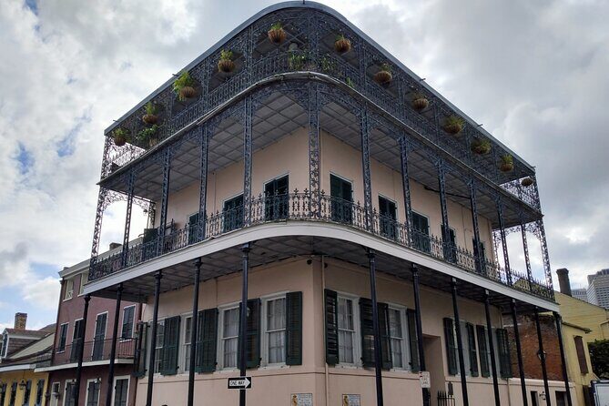 New Orleans Spooky Spirits Haunted Pub Crawl and Ghost Tour - FAQ